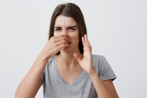 Como identificar a halitose sem sofrer muito constrangimento ...